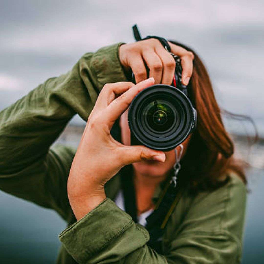 Hire Singapore Photographer for Events | Bella Entertainment