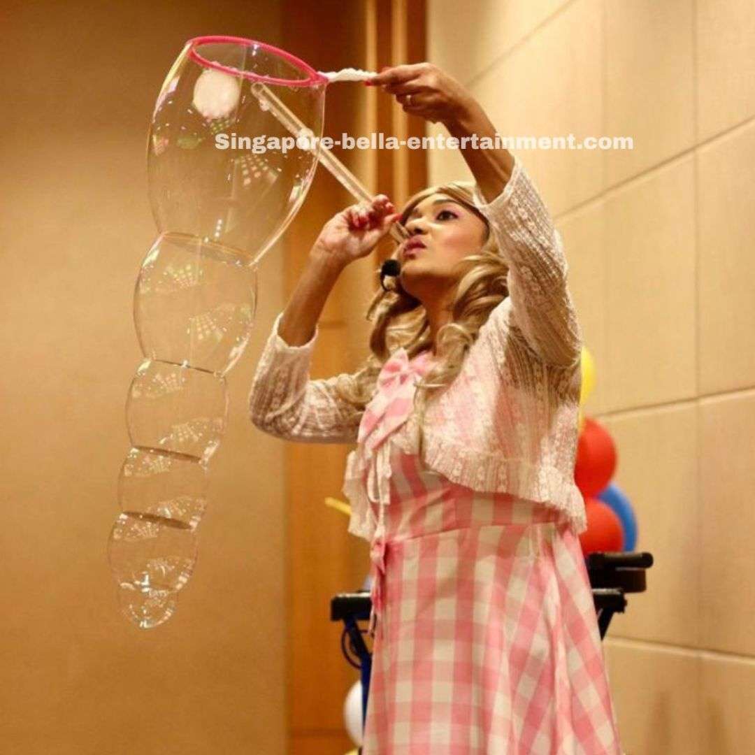 Hire Bubble Show Party Entertainer in Singapore!