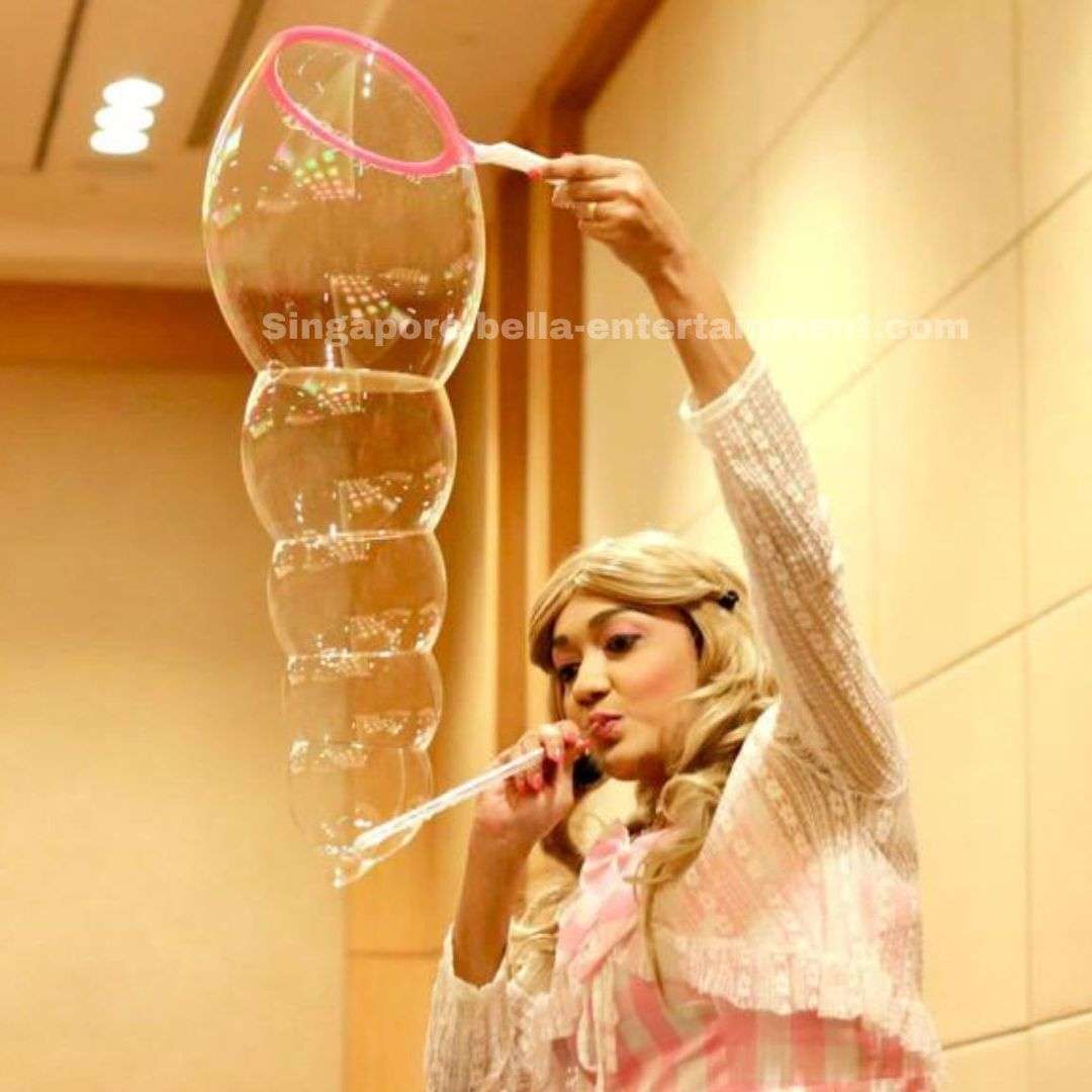 Best Bubble Performer for Events in Singapore | Hire Now