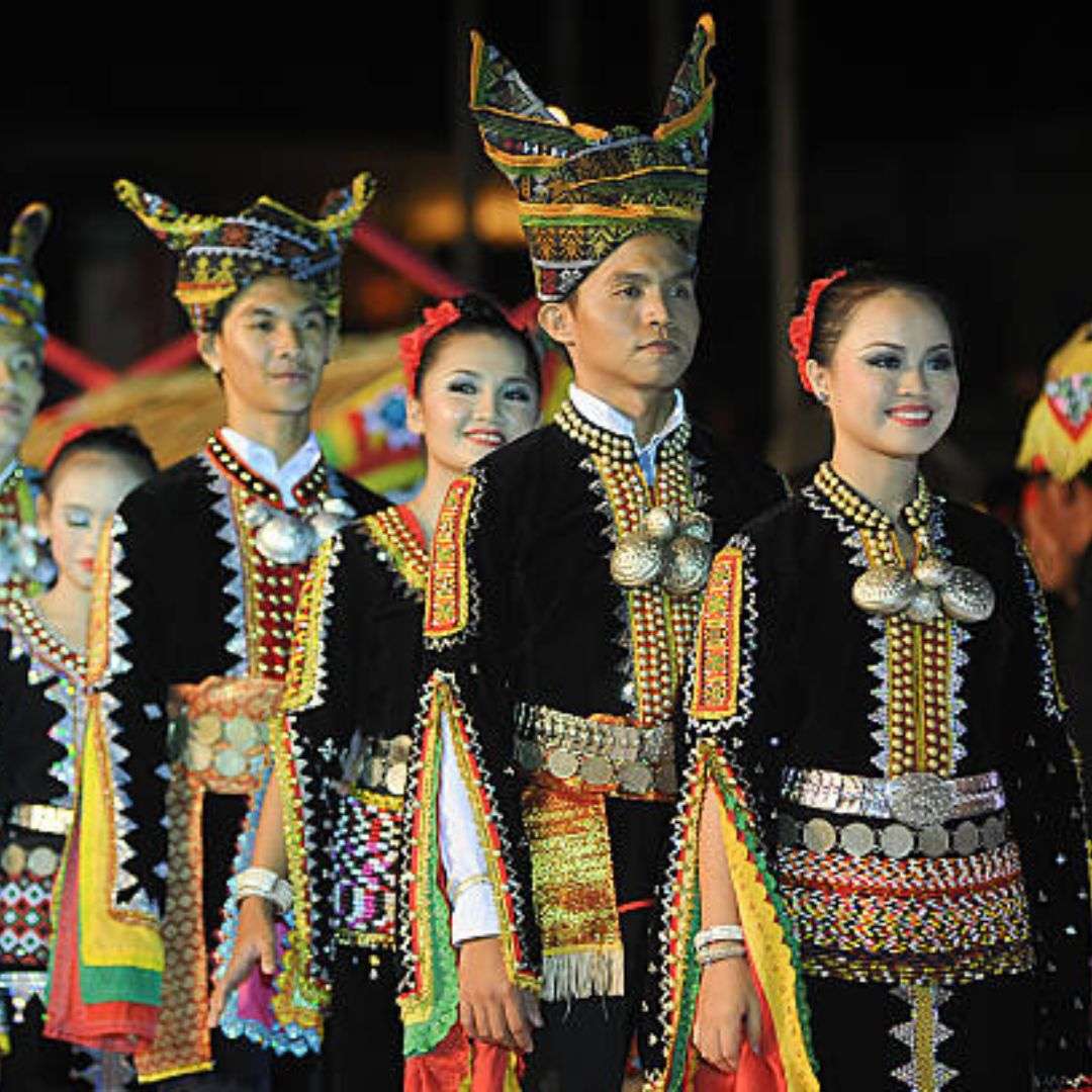 Malay Dance Group in Singapore - Authentic Cultural Performance