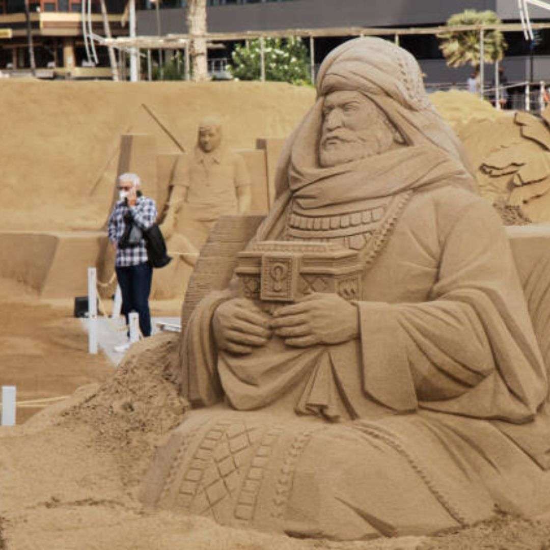 Hire Sand Sculpture Artists in Singapore | Bella Entertainment