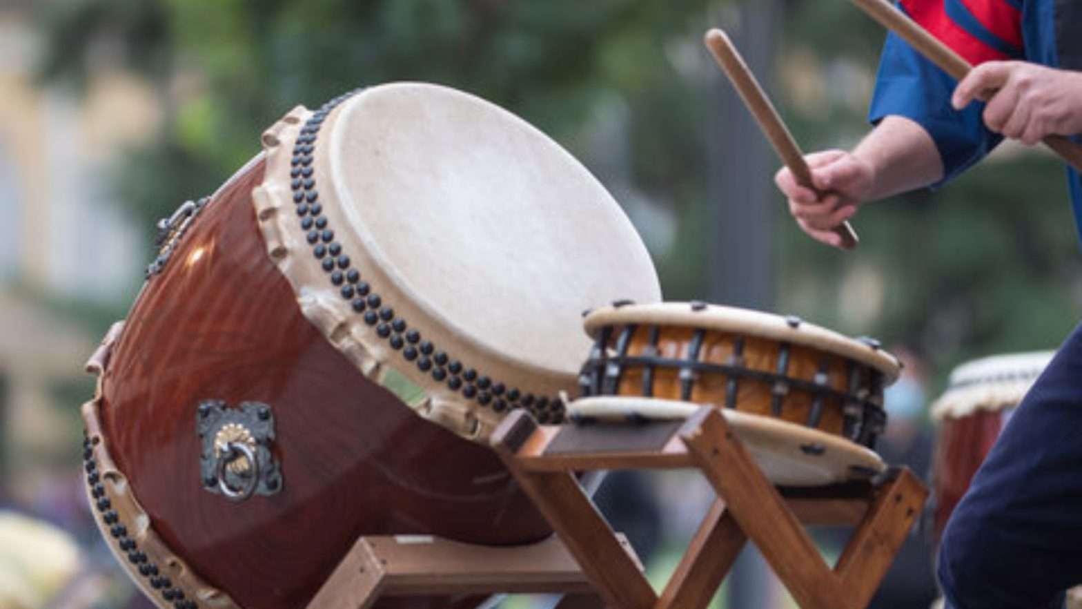 Hire Taiko Drum Performance in Singapore | Bella Entertainment