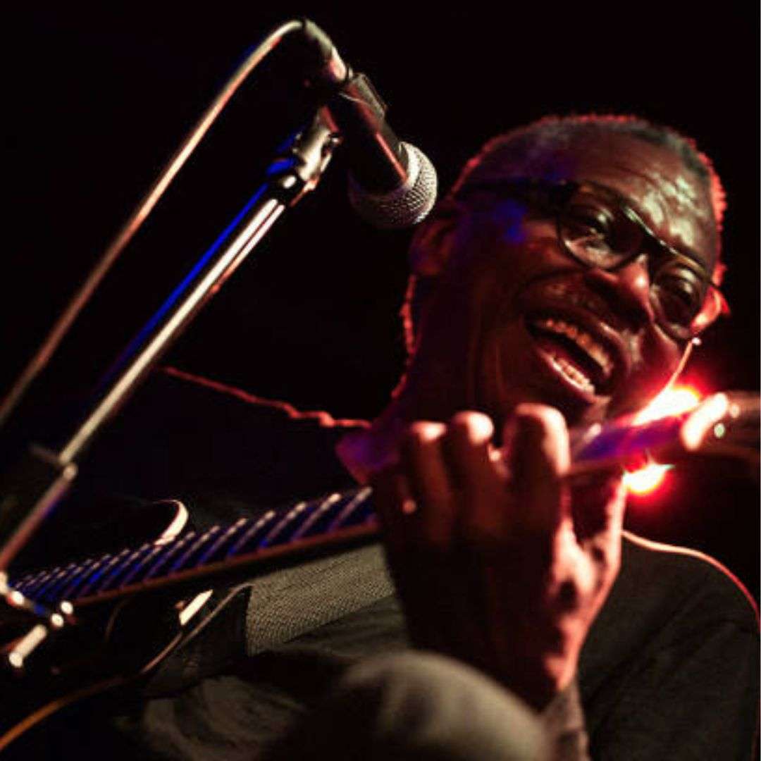 Hire Wedding Singers in Bangkok | Bella Entertainment Agency