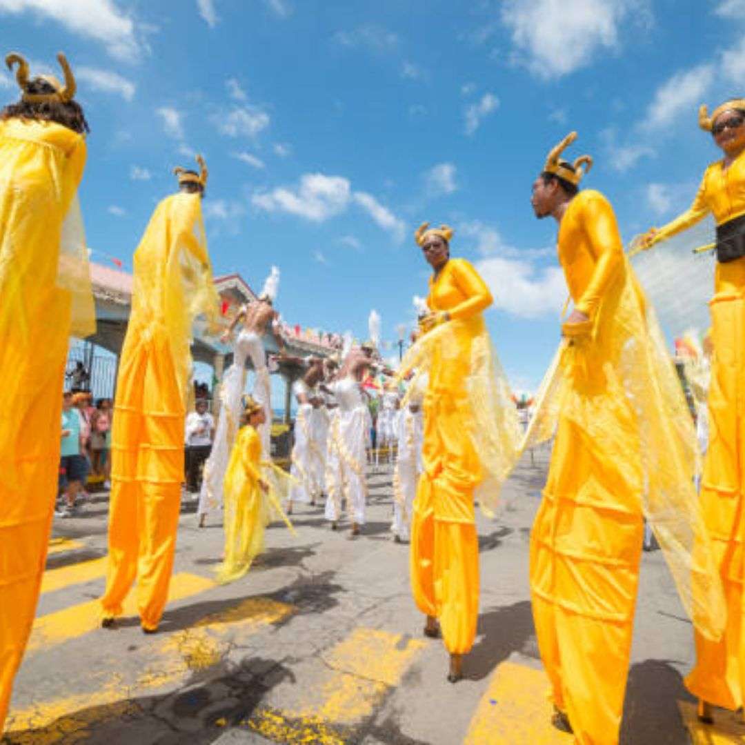 Hire Stilt Walker in Hong Kong | Bella Entertainment Agency
