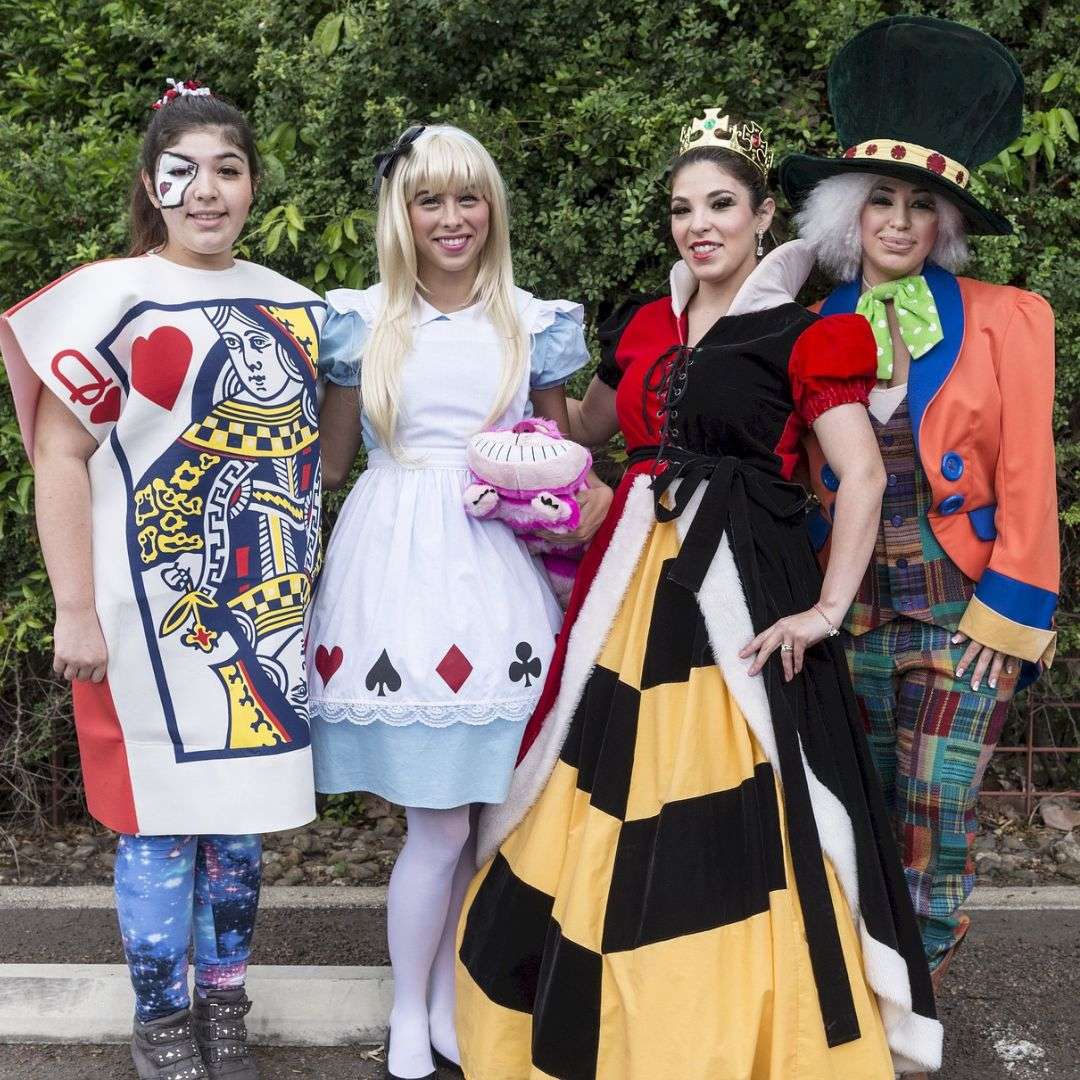 Alice in Wonderland Characters in Singapore | Bella Entertainment
